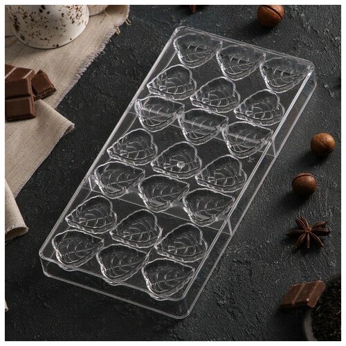 Форма для шоколада и конфет KONFINETTA «Листочки», 27,5×17,5×2,5 см, 21 ячейка, ячейка 4×3×0,8 см