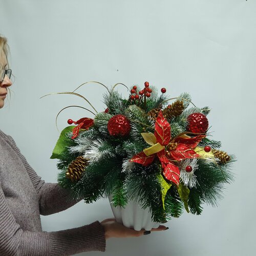 Большая Новогодняя композиция, дизайнерская в кашпо. Искусственные, декоративные цветы, хвойные, еловые веточки для декора