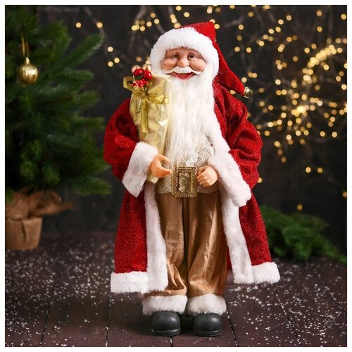 Фигурка Зимнее волшебство Дед Мороз в колпачке с подарком и ягодами, 46 см, красный