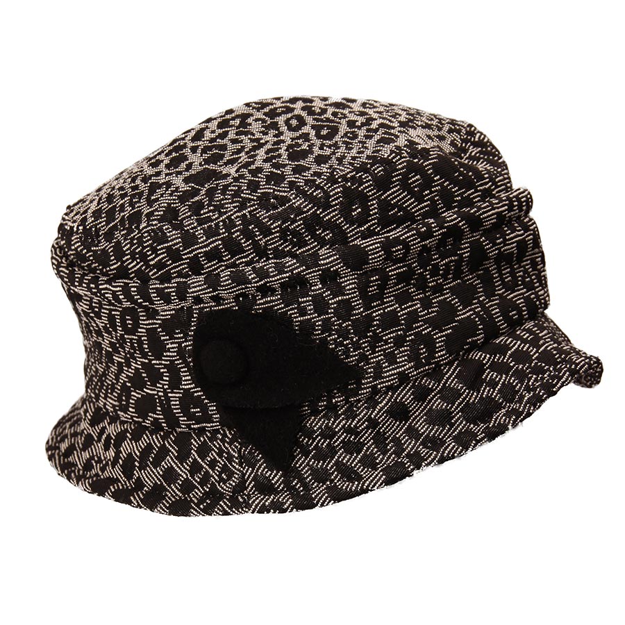 Шляпа женская Venera 9701898 белый, черный, р. 55-56