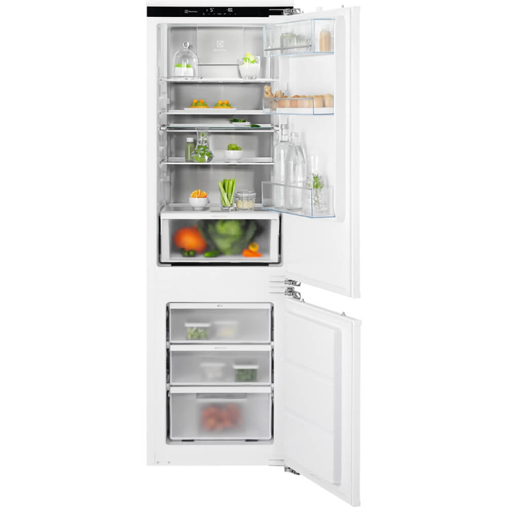 Встраиваемый холодильник Electrolux ENC8ME18R черный