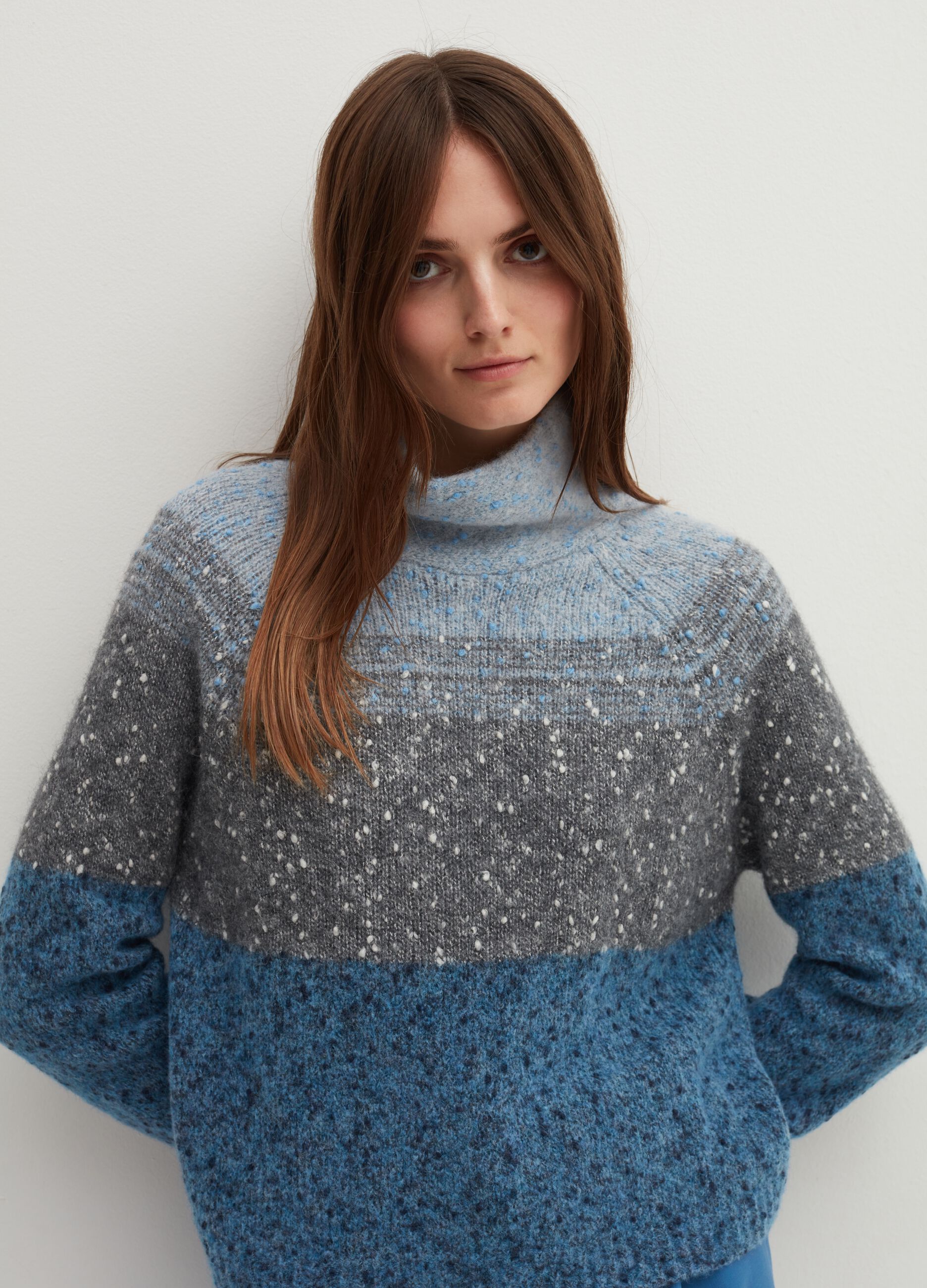 Свитер женский Stefanel 3548083 синий XS
