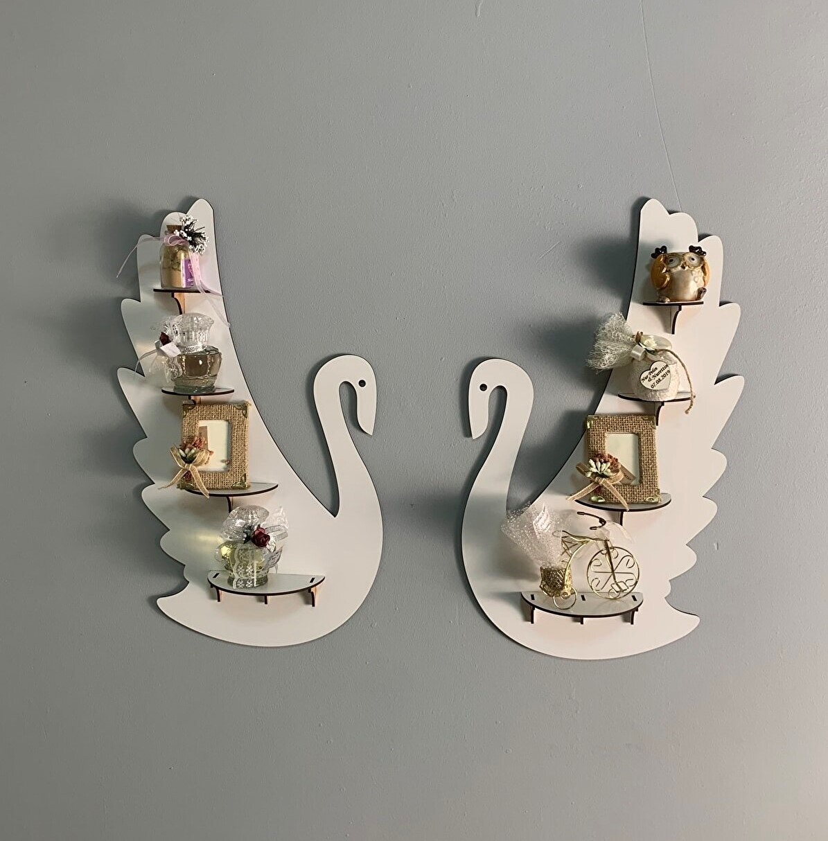 Маленькая декоративная настенная полочка для мелочей "Лебеди", набор 2 шт, панно