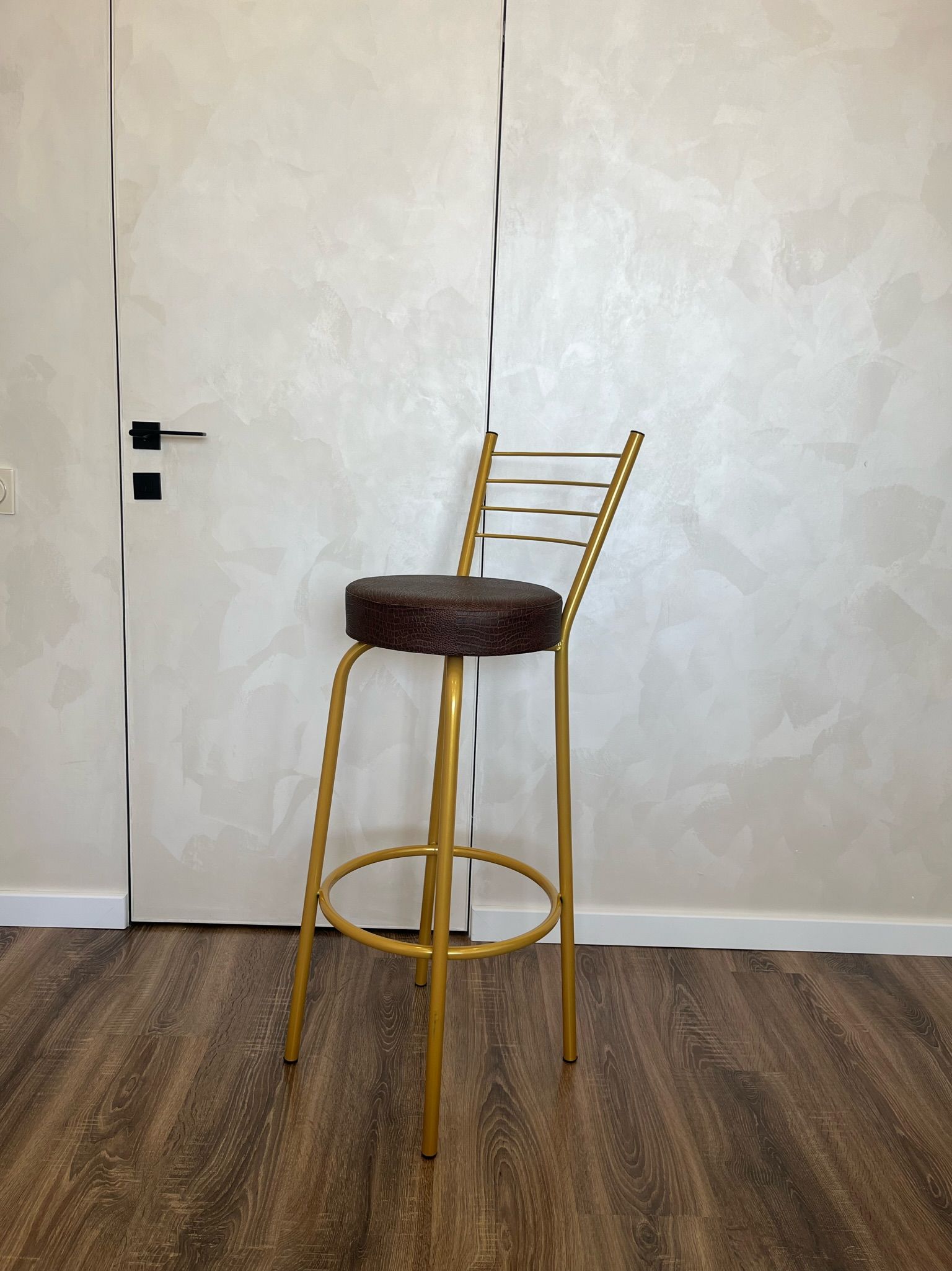 Барный стул со спинкой MarcoDanieli Марко Голд, коричневый
