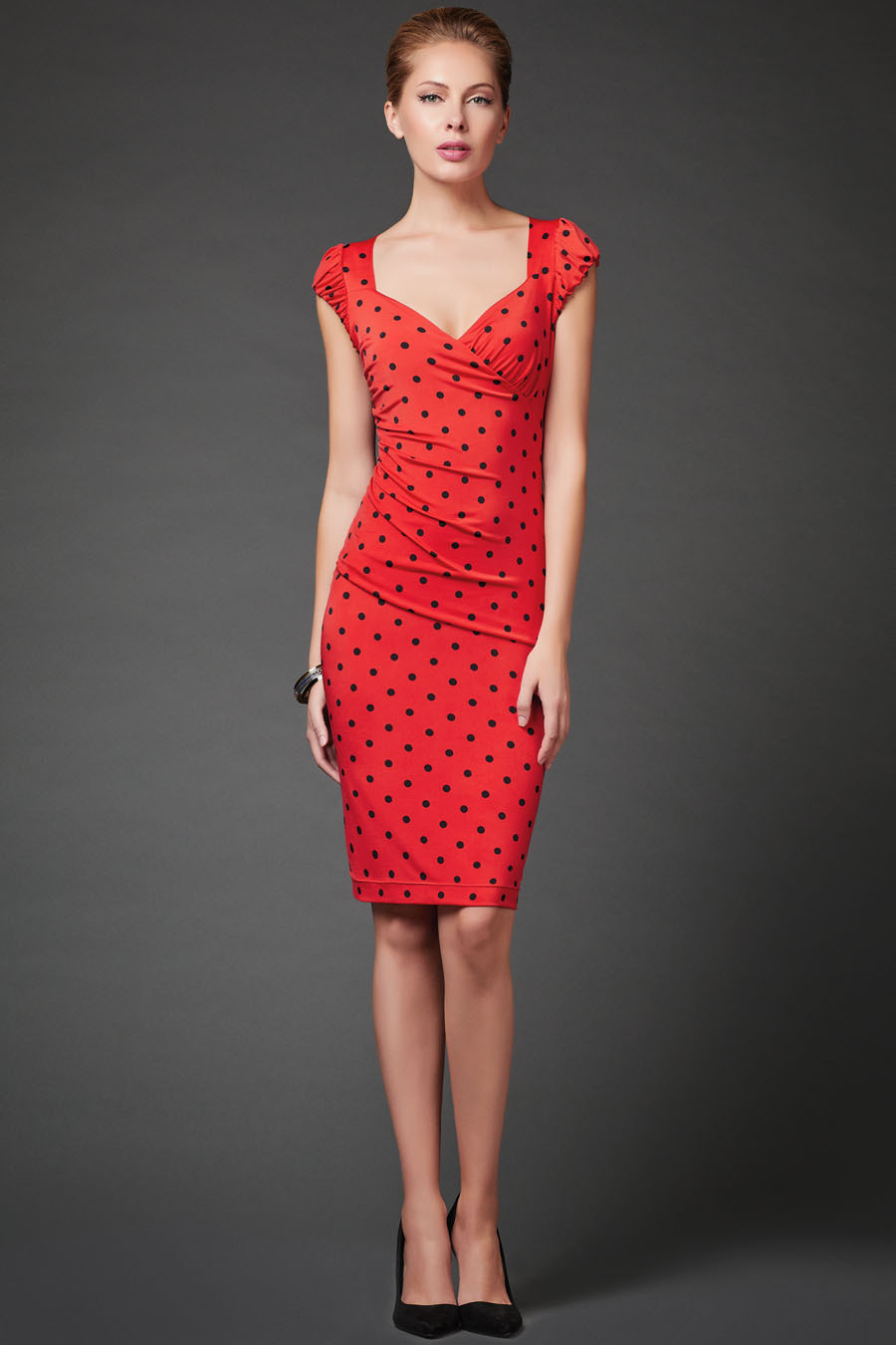 Платье женское Арт-Деко P-513 красное 44 RU