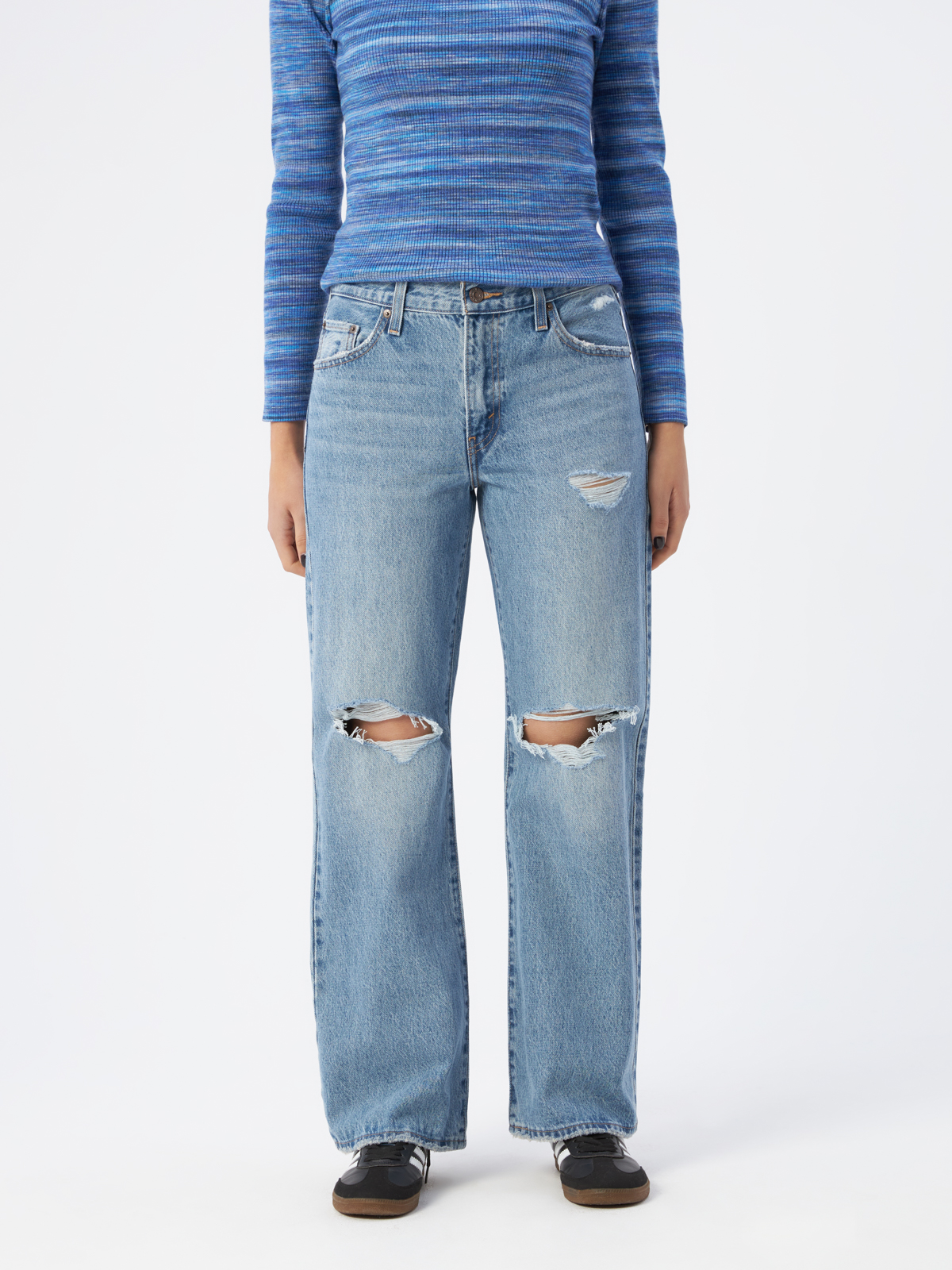 Джинсы женские Levi's A3495-0002 голубые 26-31