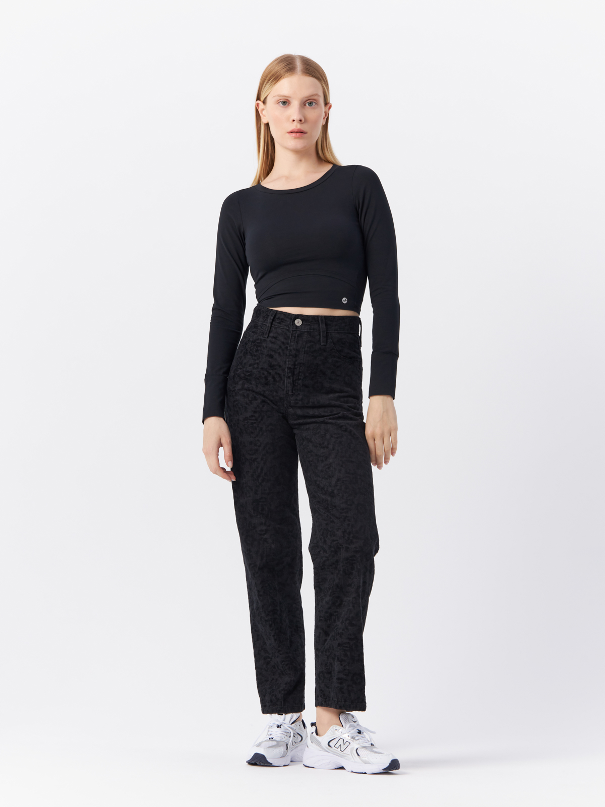 Брюки женские Levi's 79755-0020 черные 28/27