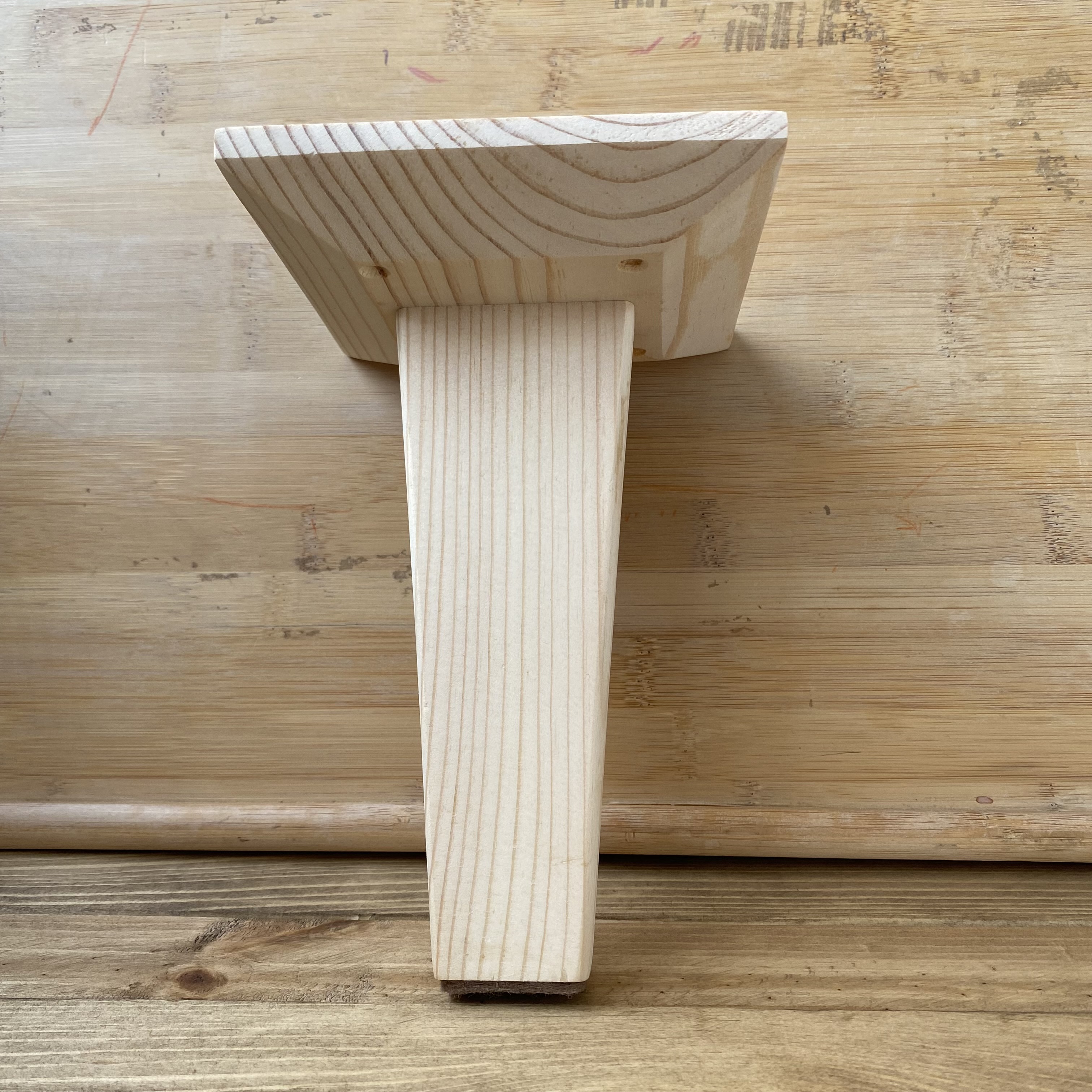 Ножка для мебели с основанием центральная BIGROOM SPAS1_3, сосна 1 шт