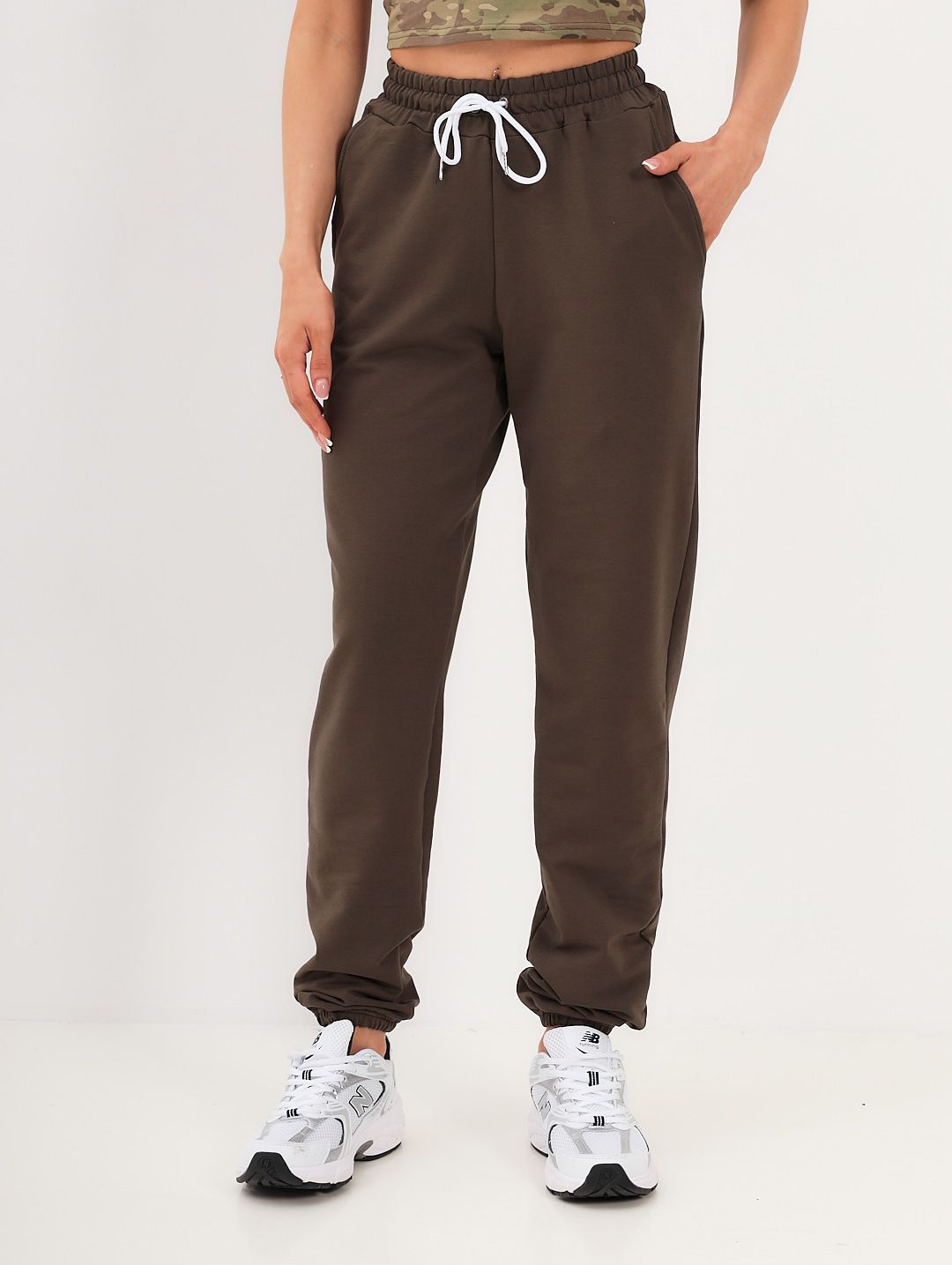 Спортивные брюки женские MOM №1 MOM-3170 коричневые 48