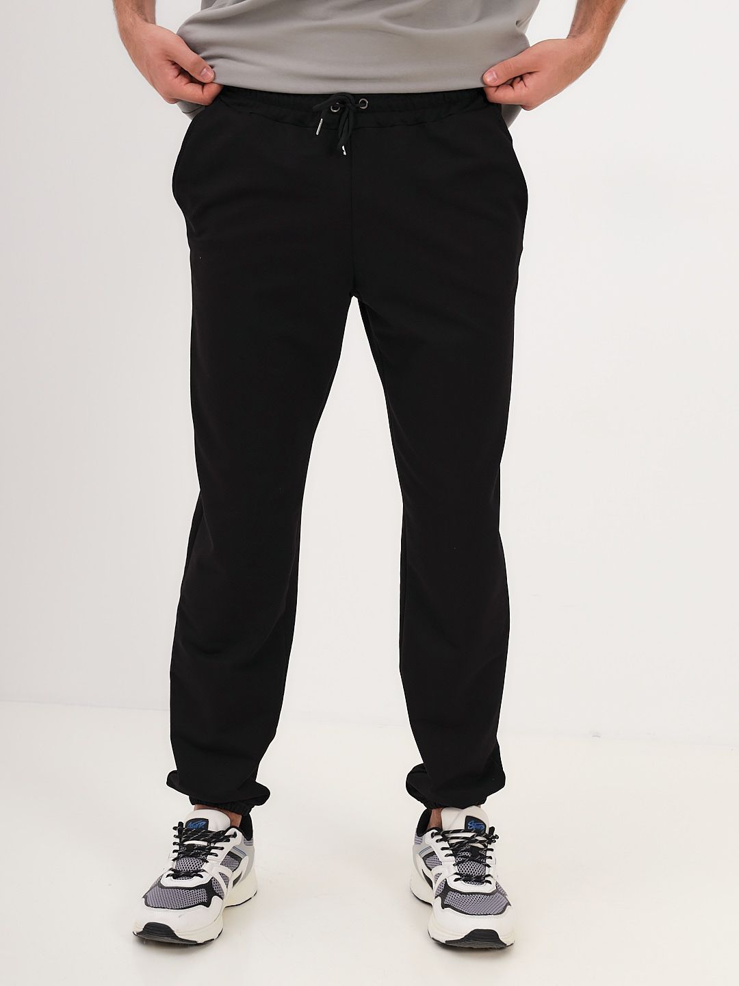 Спортивные брюки мужские MOM №1 MOM-88-3170 черные 48