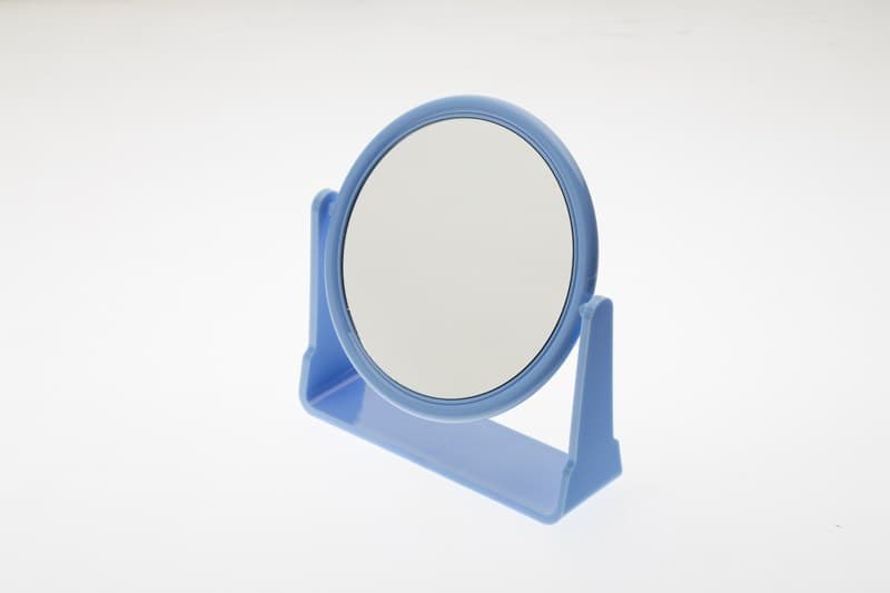 Dewal Beauty Зеркало Dewal Beauty настольное, в оправе синего цвета, на пластковой подстав