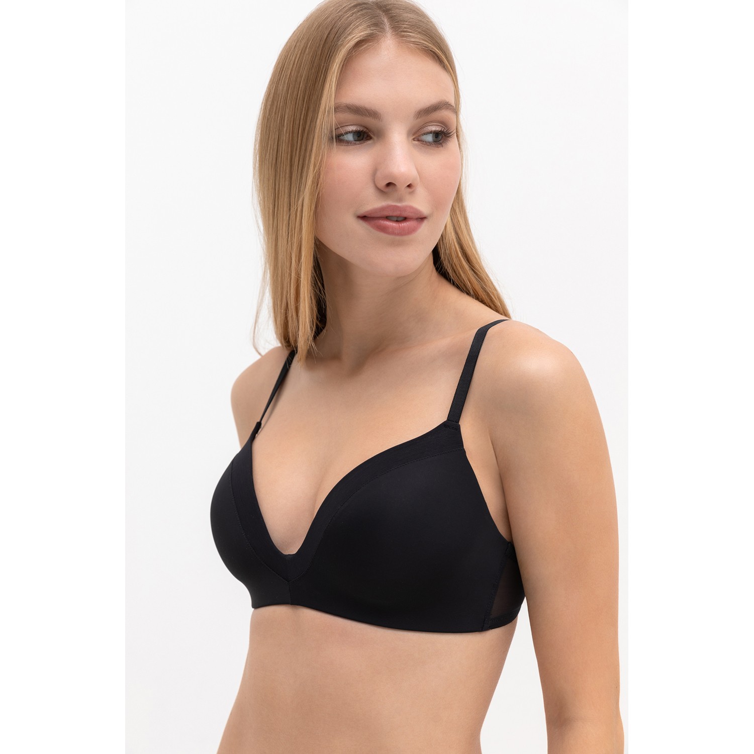 Бюстгальтер женский Infinity Lingerie 31204110856 черный 70D