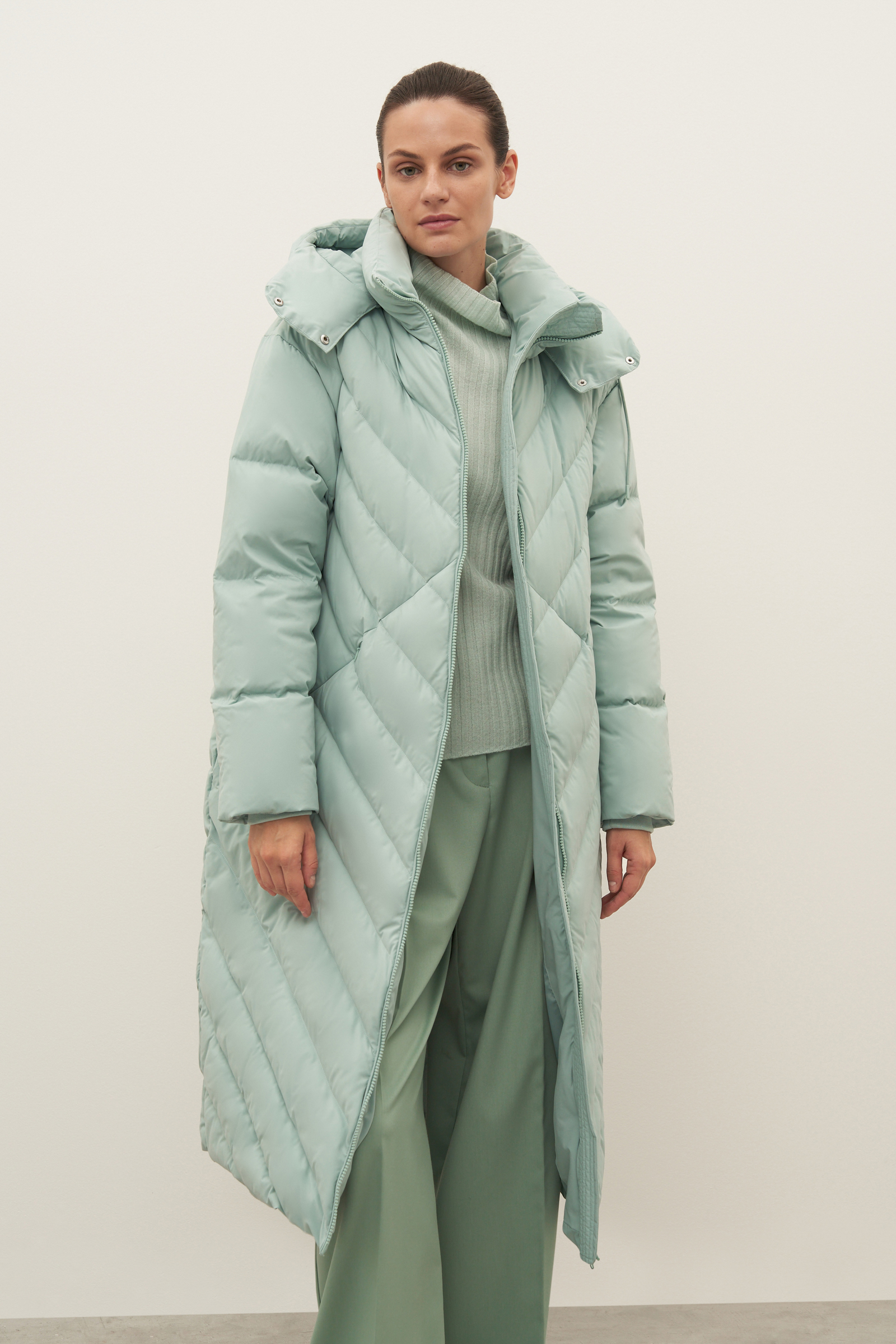 Пуховик-пальто женский Finn Flare FAD110101 зеленый S